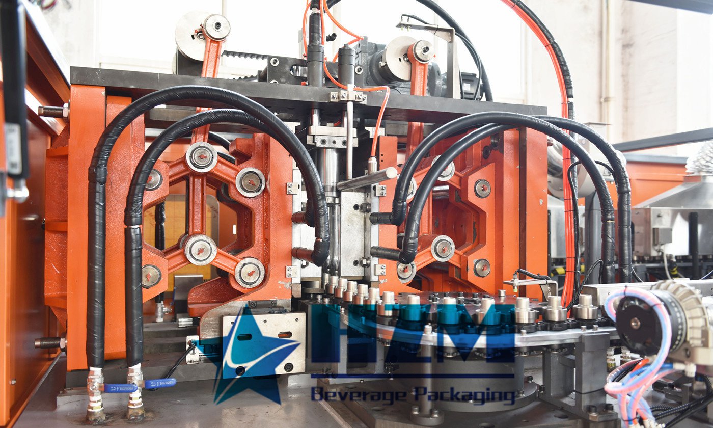 Full Electric Servo Type Blow Molding Machine - Huazhen Machinery