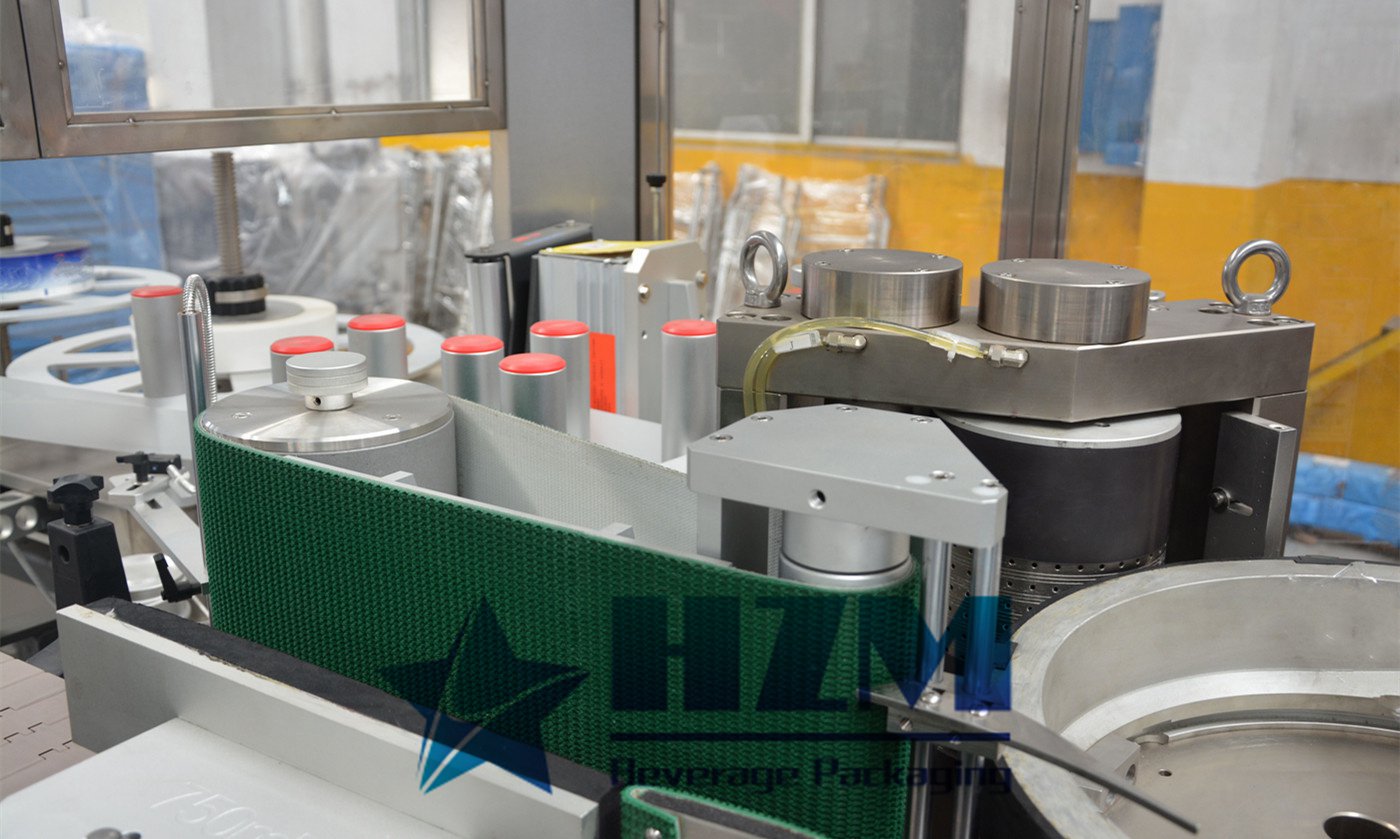 Automatic Linear Type Hot Glue Labeling Machine - Huazhen Machinery